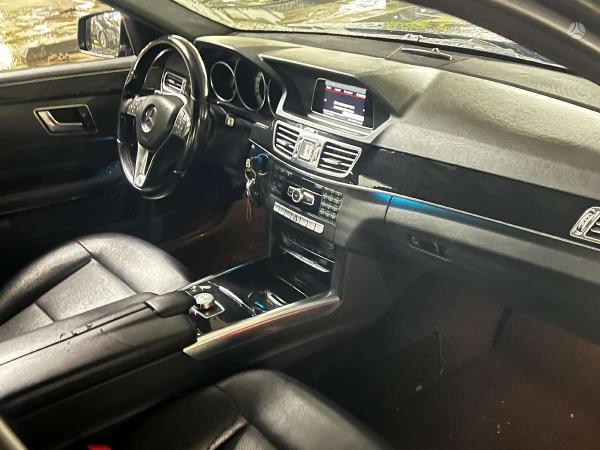 Melns Mercedes-Benz E 300 2013 Viļņa, ar dzinēja tilpumu 0.00 L un nobraukumu 245 tūkst. km par 7700 €, foto 9 vietnē AUTOMOTO.COM.LV
