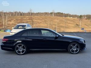 Black Mercedes-Benz E 300 2013 in Vilnius, with an engine capacity of 3.00 L and mileage of 298 thousand km for 14000 €, photo 7 on AUTOMOTO.COM.LV