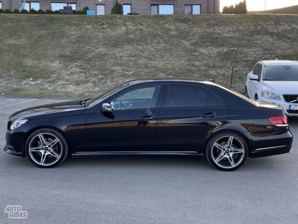 Black Mercedes-Benz E 300 2013 in Vilnius, with an engine capacity of 3.00 L and mileage of 298 thousand km for 14000 €, photo 8 on AUTOMOTO.COM.LV