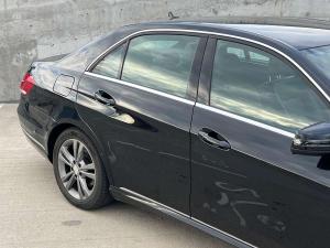 Black Mercedes-Benz E 300 2013 in Kaunas, with an engine capacity of 2.14 L and mileage of 245 thousand km for 7700 €, photo 5 on AUTOMOTO.COM.LV