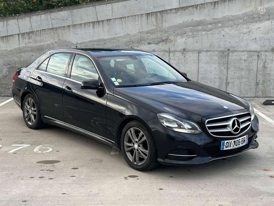 Black Mercedes-Benz E 300 2013 in Kaunas, with an engine capacity of 2.14 L and mileage of 245 thousand km for 7700 €, photo 6 on AUTOMOTO.COM.LV