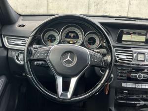 Black Mercedes-Benz E 300 2013 in Kaunas, with an engine capacity of 2.14 L and mileage of 245 thousand km for 7700 €, photo 19 on AUTOMOTO.COM.LV