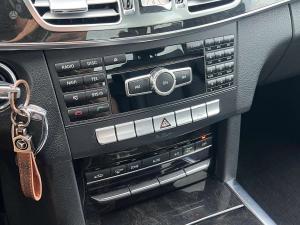 Black Mercedes-Benz E 300 2013 in Kaunas, with an engine capacity of 2.14 L and mileage of 245 thousand km for 7700 €, photo 30 on AUTOMOTO.COM.LV