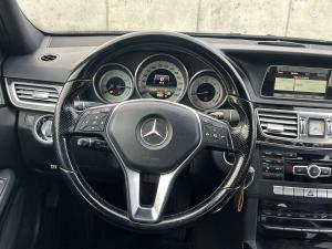 Black Mercedes-Benz E 300 2013 in Vilnius, with an engine capacity of 2.14 L and mileage of 245 thousand km for 6950 €, photo 16 on AUTOMOTO.COM.LV