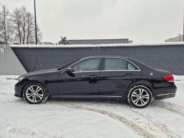 Melns Mercedes-Benz E 300 2014 Kauņa, ar dzinēja tilpumu 2.14 L un nobraukumu 320 tūkst. km par 8950 €, foto 5 vietnē AUTOMOTO.COM.LV