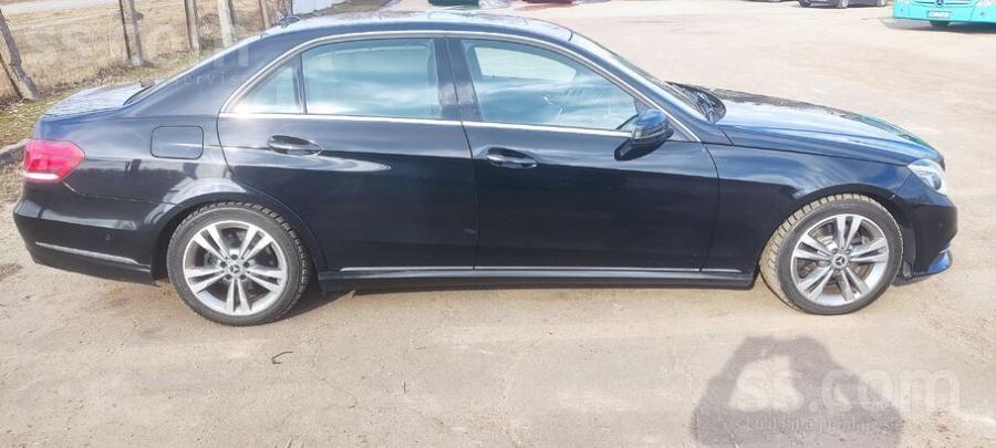 Melns Mercedes-Benz E 300 2015 Daugavpils, ar dzinēja tilpumu 2.20 L un nobraukumu 288 tūkst. km par 13600 €, foto 3 vietnē AUTOMOTO.COM.LV
