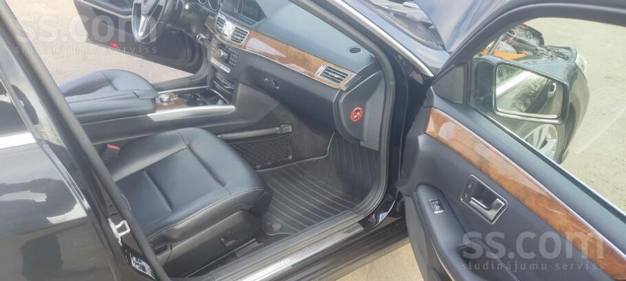 Melns Mercedes-Benz E 300 2015 Daugavpils, ar dzinēja tilpumu 2.20 L un nobraukumu 288 tūkst. km par 13600 €, foto 12 vietnē AUTOMOTO.COM.LV