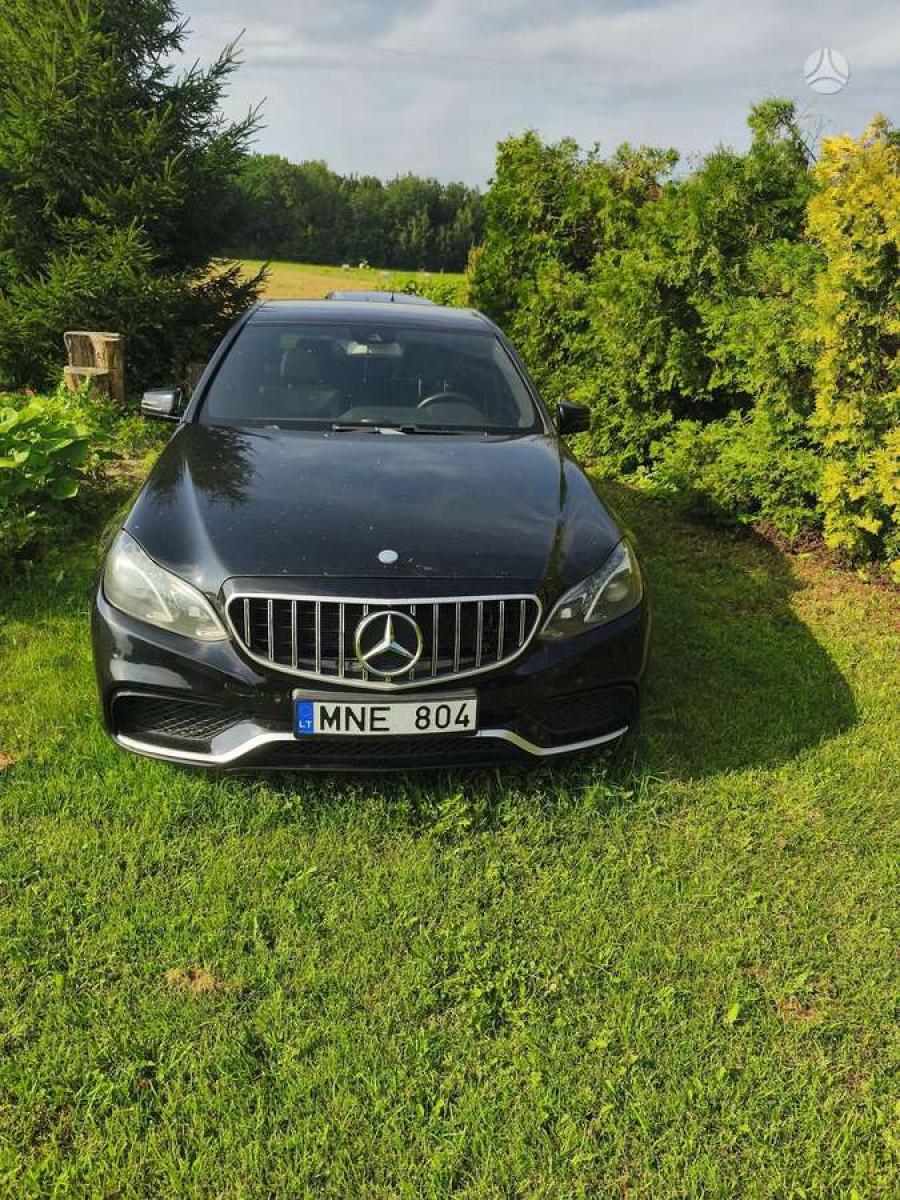 Melns Mercedes-Benz E 300 2015 Kauņa, ar dzinēja tilpumu 0.00 L un nobraukumu 216 tūkst. km par 6200 €, foto 3 vietnē AUTOMOTO.COM.LV