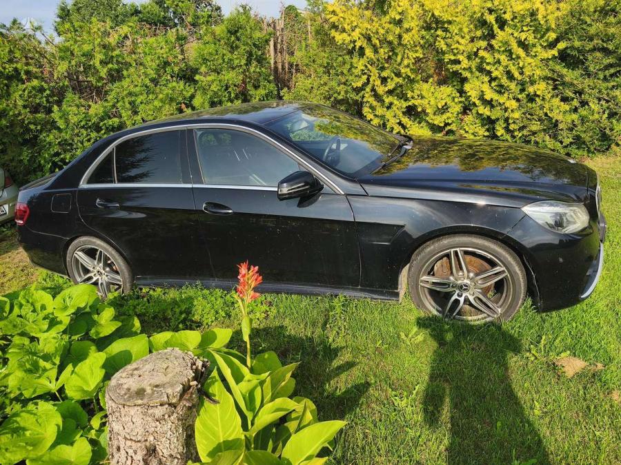 Melns Mercedes-Benz E 300 2015 Kauņa, ar dzinēja tilpumu 0.00 L un nobraukumu 216 tūkst. km par 6200 €, foto 5 vietnē AUTOMOTO.COM.LV
