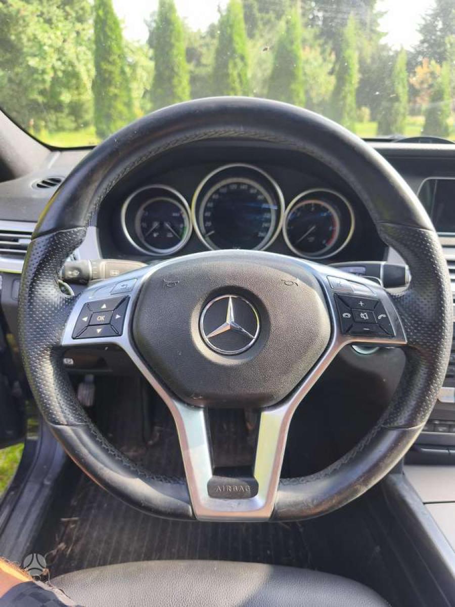Melns Mercedes-Benz E 300 2015 Kauņa, ar dzinēja tilpumu 0.00 L un nobraukumu 216 tūkst. km par 6200 €, foto 11 vietnē AUTOMOTO.COM.LV
