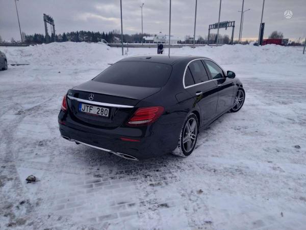 Melns Mercedes-Benz E 300 2017 Klaipėda, ar dzinēja tilpumu 1.99 L un nobraukumu 195 tūkst. km par 20700 €, foto 4 vietnē AUTOMOTO.COM.LV