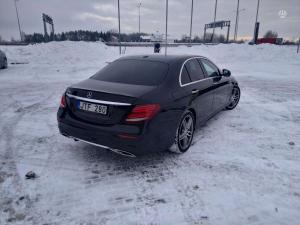 Melns Mercedes-Benz E 300 2017 Klaipėda, ar dzinēja tilpumu 1.99 L un nobraukumu 195 tūkst. km par 20700 €, foto 4 vietnē AUTOMOTO.COM.LV
