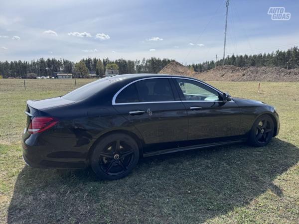 Black Mercedes-Benz E 300 2018 in Kaunas, with an engine capacity of 2.00 L and mileage of 149 thousand km for 23000 €, photo 6 on AUTOMOTO.COM.LV