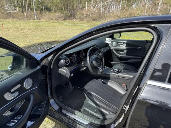 Black Mercedes-Benz E 300 2018 in Kaunas, with an engine capacity of 2.00 L and mileage of 149 thousand km for 23000 €, photo 7 on AUTOMOTO.COM.LV