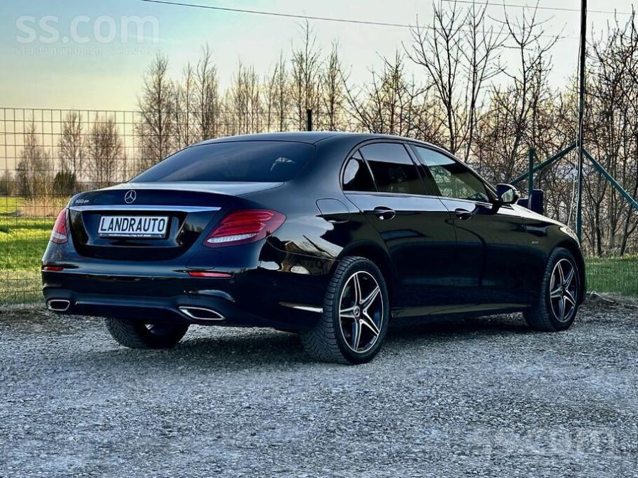 Melns Mercedes-Benz E 300 2019 Tukums, ar dzinēja tilpumu 2.20 L un nobraukumu 220 tūkst. km par 25900 €, foto 8 vietnē AUTOMOTO.COM.LV