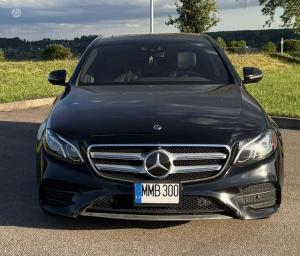 Melns Mercedes-Benz E 300 2019 Jurbarkas, ar dzinēja tilpumu 1.99 L un nobraukumu 69 tūkst. km par 27000 €, foto  vietnē AUTOMOTO.COM.LV