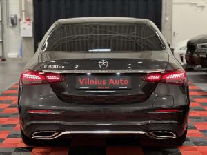 Melns Mercedes-Benz E 300 2020 Viļņa, ar dzinēja tilpumu 2.00 L un nobraukumu 45 tūkst. km par 34900 €, foto 5 vietnē AUTOMOTO.COM.LV