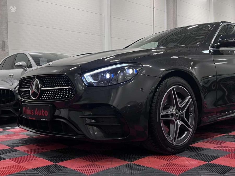 Melns Mercedes-Benz E 300 2020 Viļņa, ar dzinēja tilpumu 2.00 L un nobraukumu 45 tūkst. km par 34900 €, foto 7 vietnē AUTOMOTO.COM.LV