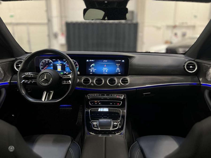 Melns Mercedes-Benz E 300 2020 Viļņa, ar dzinēja tilpumu 2.00 L un nobraukumu 45 tūkst. km par 34900 €, foto 19 vietnē AUTOMOTO.COM.LV
