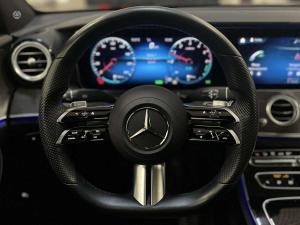 Melns Mercedes-Benz E 300 2020 Viļņa, ar dzinēja tilpumu 2.00 L un nobraukumu 45 tūkst. km par 34900 €, foto 21 vietnē AUTOMOTO.COM.LV