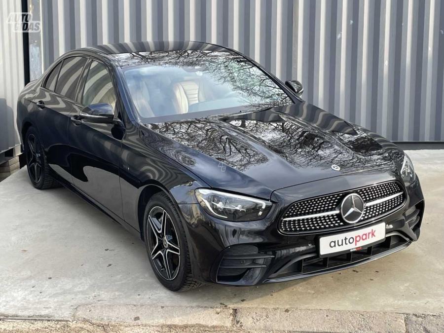Melns Mercedes-Benz E 300 2020 Viļņa, ar dzinēja tilpumu 2.00 L un nobraukumu 95 tūkst. km par 28000 €, foto 3 vietnē AUTOMOTO.COM.LV
