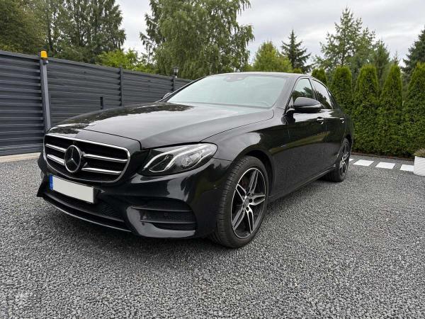 Black Mercedes-Benz E 300 2020 in Kaunas, with an engine capacity of 1.99 L and mileage of 90 thousand km for 34600 €, photo 1 on AUTOMOTO.COM.LV