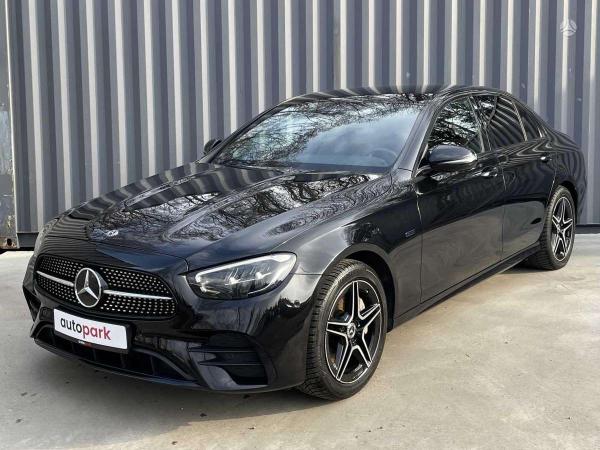 Black Mercedes-Benz E 300 2020 in Vilnius, with an engine capacity of 1.99 L and mileage of 95 thousand km for 28000 €, photo 1 on AUTOMOTO.COM.LV