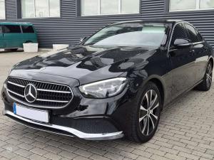 Black Mercedes-Benz E 300 2020 in Taurage, with an engine capacity of 2.00 L and mileage of 178 thousand km for 24900 €, photo 17 on AUTOMOTO.COM.LV