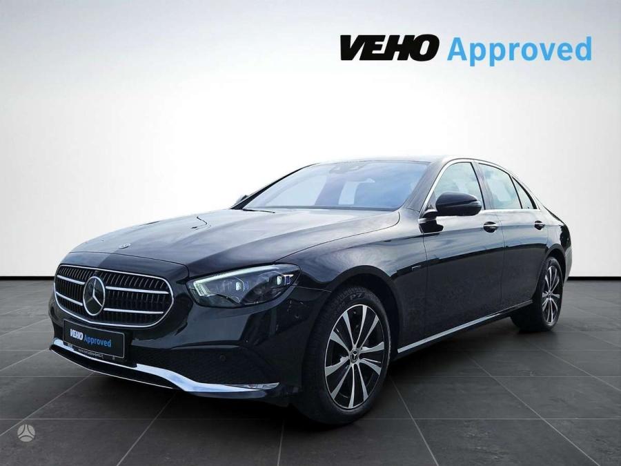 Черный Мерседес Е 300 2020 в Клайпеда, объемом двигателя 1.95 л и пробегом 95 тыс. км за 34500 €, фото 1 на AUTOMOTO.COM.LV