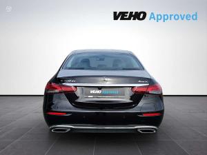 Черный Мерседес Е 300 2020 в Клайпеда, объемом двигателя 1.95 л и пробегом 95 тыс. км за 34500 €, фото 5 на AUTOMOTO.COM.LV