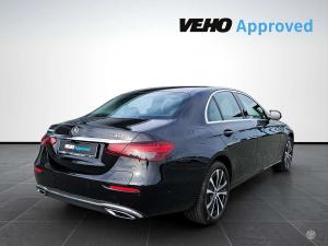 Черный Мерседес Е 300 2020 в Клайпеда, объемом двигателя 1.95 л и пробегом 95 тыс. км за 34500 €, фото 6 на AUTOMOTO.COM.LV