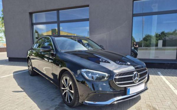 Melns Mercedes-Benz E 300 2020 Tauragė, ar dzinēja tilpumu 2.00 L un nobraukumu 178 tūkst. km par 24400 €, foto 7 vietnē AUTOMOTO.COM.LV