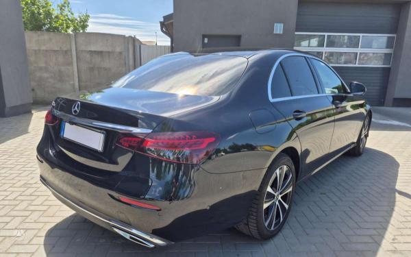 Melns Mercedes-Benz E 300 2020 Tauragė, ar dzinēja tilpumu 2.00 L un nobraukumu 178 tūkst. km par 24400 €, foto 10 vietnē AUTOMOTO.COM.LV