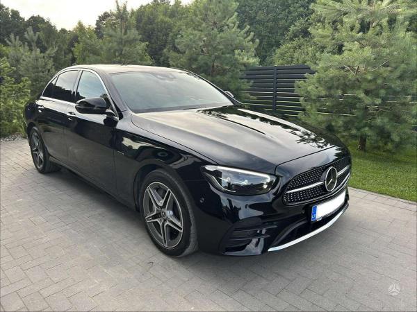 Melns Mercedes-Benz E 300 2021 Palanga, ar dzinēja tilpumu 1.99 L un nobraukumu 100 tūkst. km par 34500 €, foto 1 vietnē AUTOMOTO.COM.LV