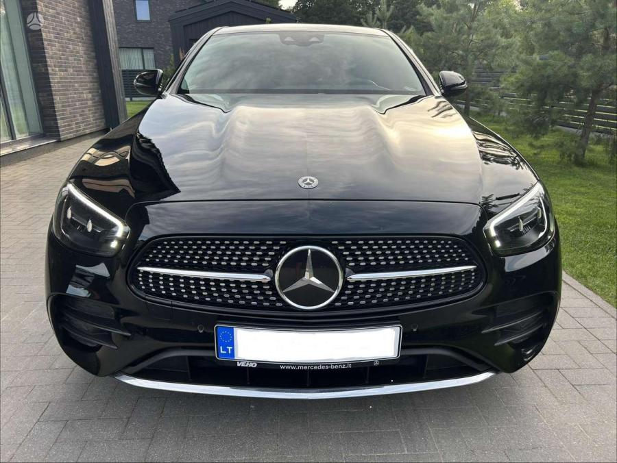 Melns Mercedes-Benz E 300 2021 Palanga, ar dzinēja tilpumu 1.99 L un nobraukumu 100 tūkst. km par 34500 €, foto 4 vietnē AUTOMOTO.COM.LV