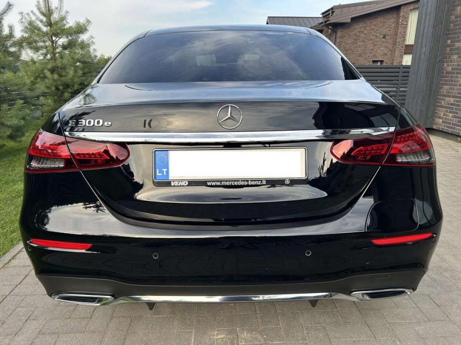 Melns Mercedes-Benz E 300 2021 Palanga, ar dzinēja tilpumu 1.99 L un nobraukumu 100 tūkst. km par 34500 €, foto 7 vietnē AUTOMOTO.COM.LV