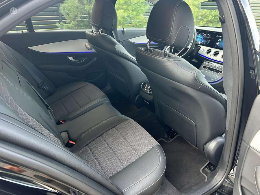 Melns Mercedes-Benz E 300 2021 Palanga, ar dzinēja tilpumu 1.99 L un nobraukumu 100 tūkst. km par 34500 €, foto 11 vietnē AUTOMOTO.COM.LV