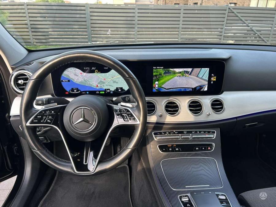 Melns Mercedes-Benz E 300 2021 Palanga, ar dzinēja tilpumu 1.99 L un nobraukumu 100 tūkst. km par 34500 €, foto 13 vietnē AUTOMOTO.COM.LV
