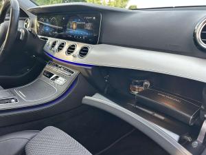 Melns Mercedes-Benz E 300 2021 Palanga, ar dzinēja tilpumu 1.99 L un nobraukumu 100 tūkst. km par 34500 €, foto 19 vietnē AUTOMOTO.COM.LV