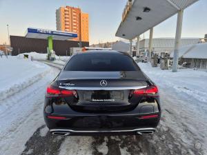 Black Mercedes-Benz E 300 2022 in Panevezys, with an engine capacity of 2.00 L and mileage of 446 thousand km for 19600 €, photo 4 on AUTOMOTO.COM.LV