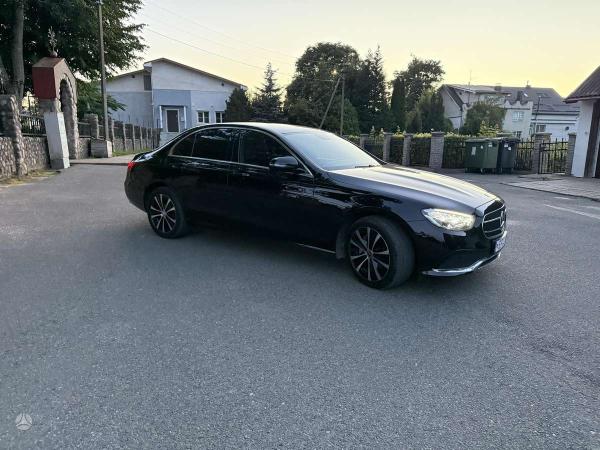 Melns Mercedes-Benz E 300 2022 Viļņa, ar dzinēja tilpumu 1.95 L un nobraukumu 400 tūkst. km par 23000 €, foto 6 vietnē AUTOMOTO.COM.LV