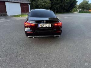 Melns Mercedes-Benz E 300 2022 Viļņa, ar dzinēja tilpumu 1.95 L un nobraukumu 400 tūkst. km par 23000 €, foto 9 vietnē AUTOMOTO.COM.LV