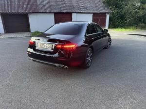 Melns Mercedes-Benz E 300 2022 Viļņa, ar dzinēja tilpumu 1.95 L un nobraukumu 400 tūkst. km par 23000 €, foto 10 vietnē AUTOMOTO.COM.LV