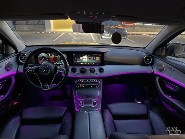 Melns Mercedes-Benz E 300 2022 Viļņa, ar dzinēja tilpumu 2.00 L un nobraukumu 400 tūkst. km par 23000 €, foto 8 vietnē AUTOMOTO.COM.LV