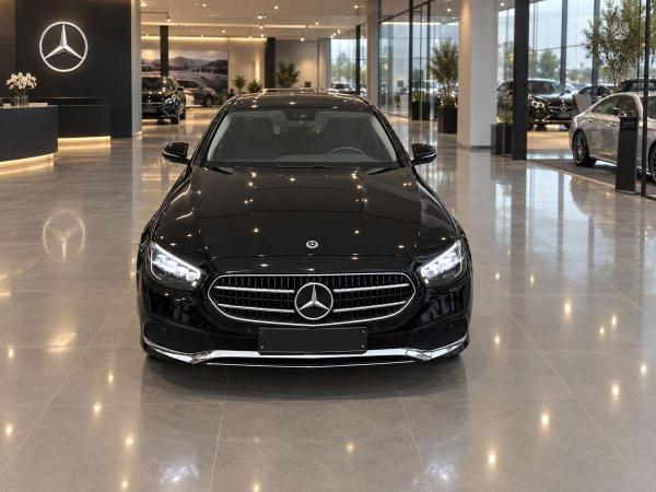 Мерседес Е 300 2022 в Вильнюс на AUTOMOTO.COM.LV Черный Мерседес Е 300 2022 в Вильнюс, объемом двигателя 1.95 л и пробегом 400 тыс. км за 23000 €, фото 1 на AUTOMOTO.COM.LV
