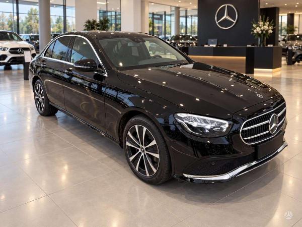 Мерседес Е 300 2022 в Вильнюс на AUTOMOTO.COM.LV Черный Мерседес Е 300 2022 в Вильнюс, объемом двигателя 1.95 л и пробегом 400 тыс. км за 23000 €, фото 3 на AUTOMOTO.COM.LV