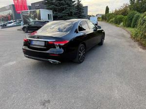 Черный Мерседес Е 300 2022 в Вильнюс, объемом двигателя 1.95 л и пробегом 400 тыс. км за 21000 €, фото 7 на AUTOMOTO.COM.LV