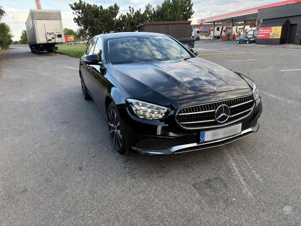 Melns Mercedes-Benz E 300 2022 Viļņa, ar dzinēja tilpumu 1.95 L un nobraukumu 400 tūkst. km par 21000 €, foto 8 vietnē AUTOMOTO.COM.LV
