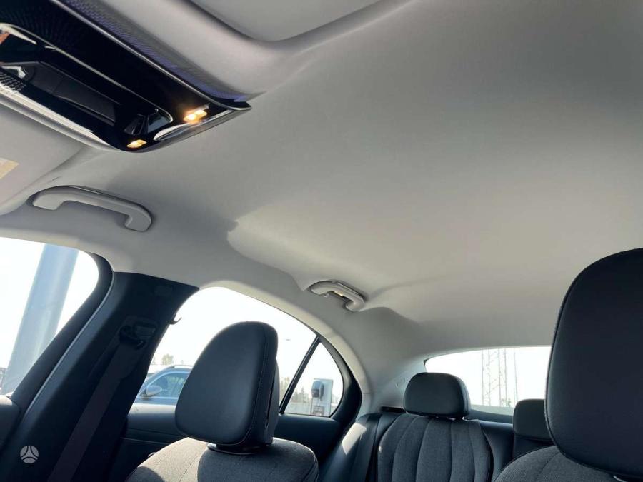 Melns Mercedes-Benz E 300 2024 Kauņa, ar dzinēja tilpumu 2.00 L un nobraukumu 20 tūkst. km par 47900 €, foto 16 vietnē AUTOMOTO.COM.LV