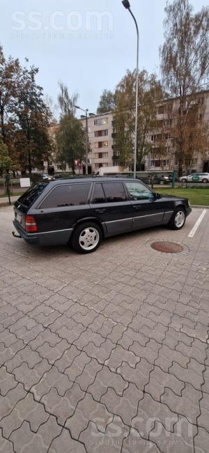 Melns Mercedes-Benz E 300 1992 Rīga, ar dzinēja tilpumu 3.00 L un nobraukumu 482 tūkst. km par 3200 €, foto 6 vietnē AUTOMOTO.COM.LV